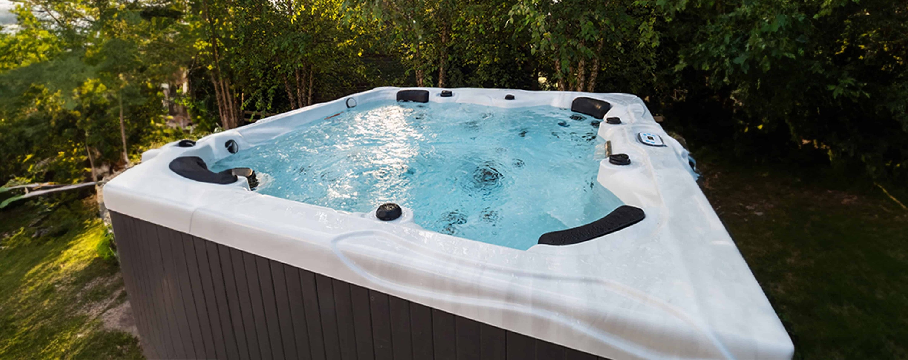 Signature-Spas – International Pool & Spa